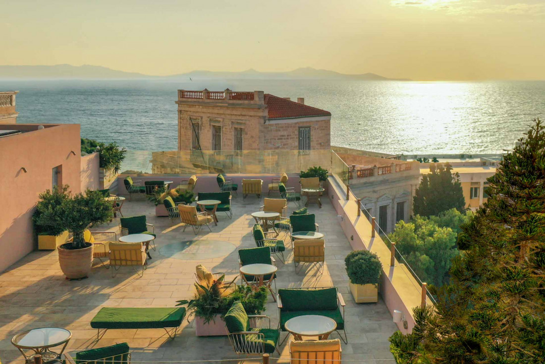 Hôtel Aristide à Syros, un manoir néoclassique dans les Cyclades